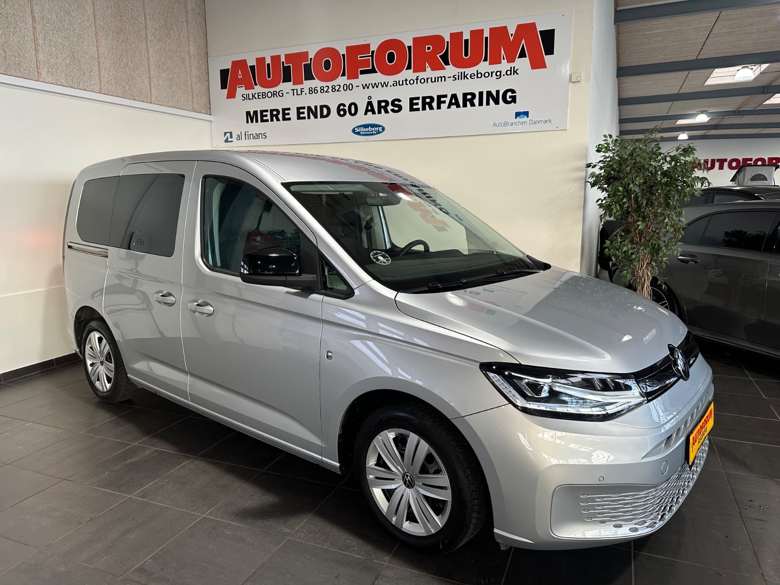 VW Caddy TSi 114 DSG Cargo