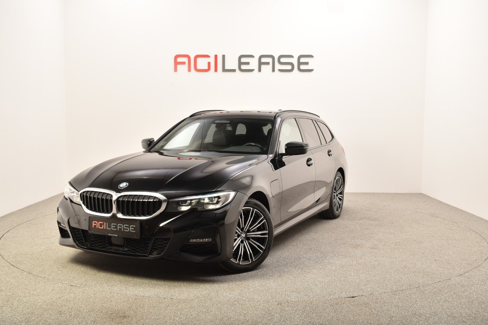 BMW 330e Touring M-Sport aut.