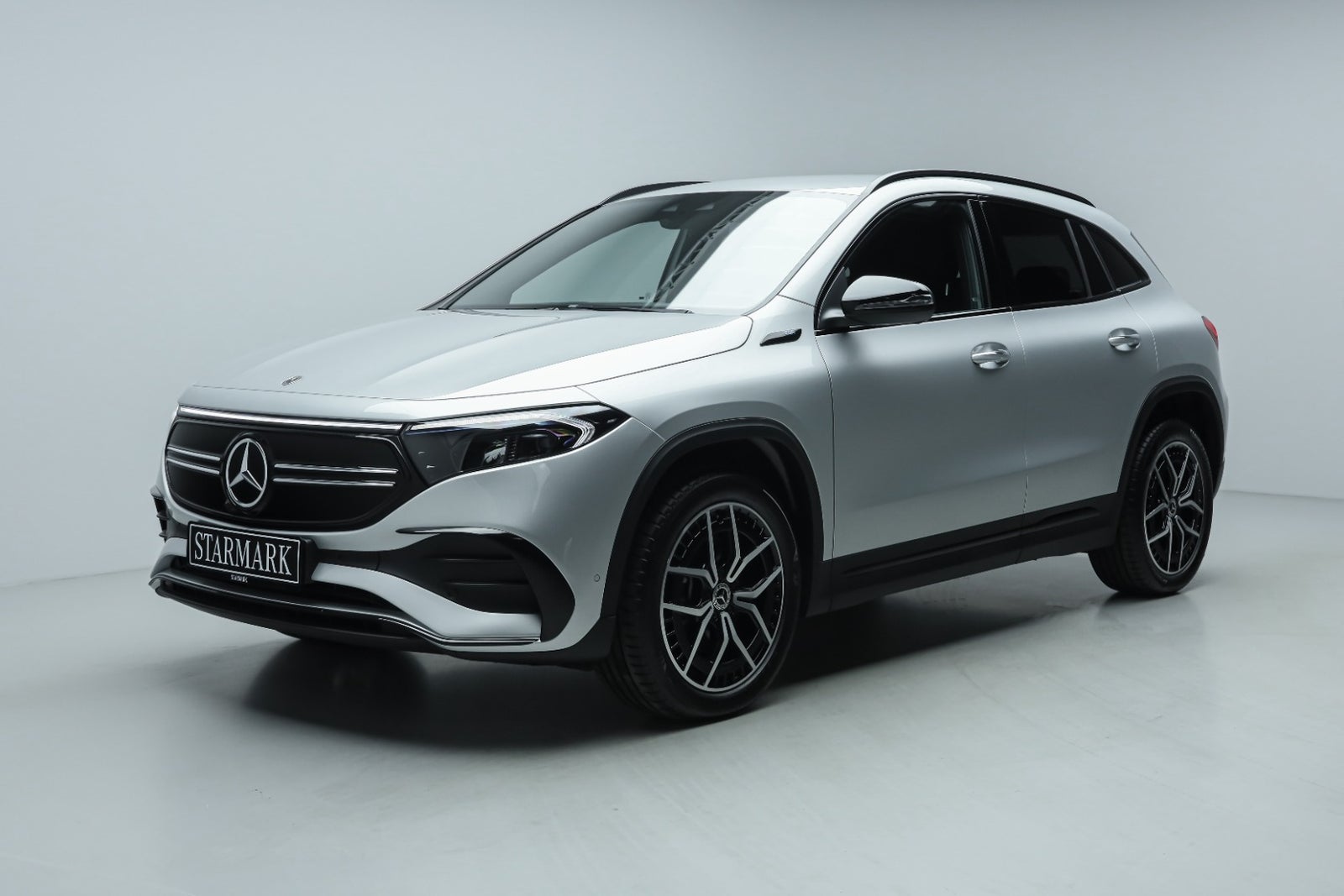 464.900 kr | EQA250 AMG Line - Sølv | Mercedes-Benz | Starmark