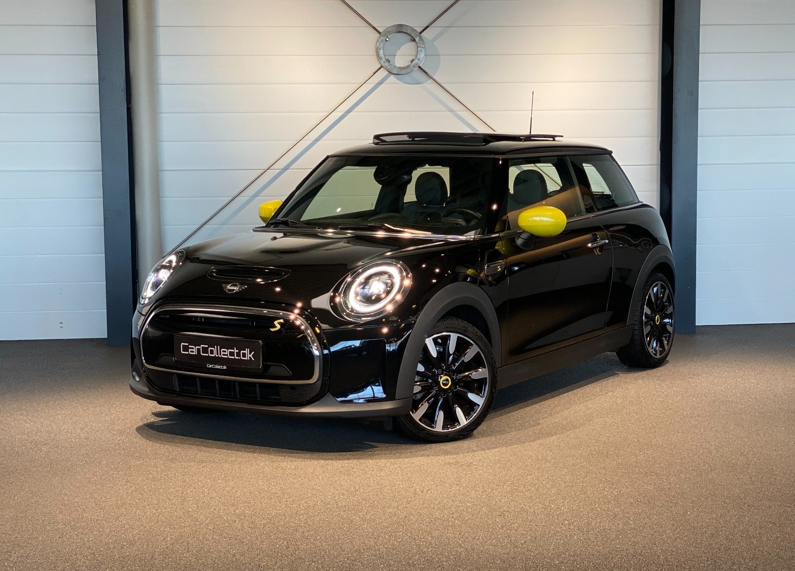 MINI Cooper SE Classic Trim