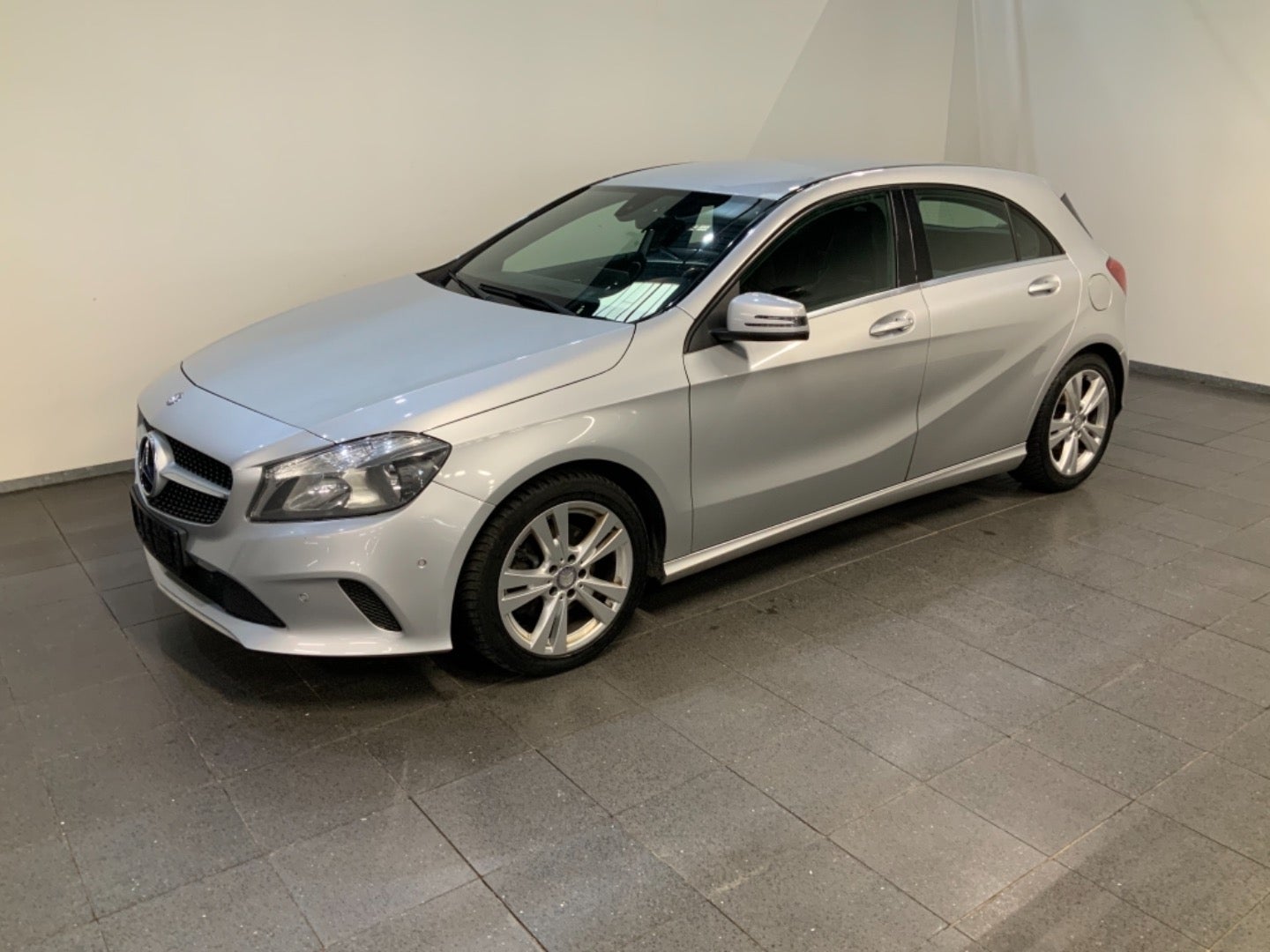 109.900 kr | A200 d aut. Van - Sølv | Mercedes-Benz | Starmark