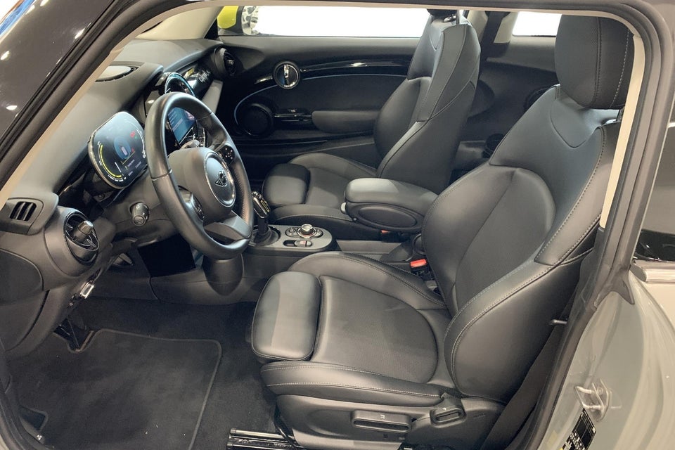 Bayern AutoGroup Aalborg | Autoriseret BMW forhandler