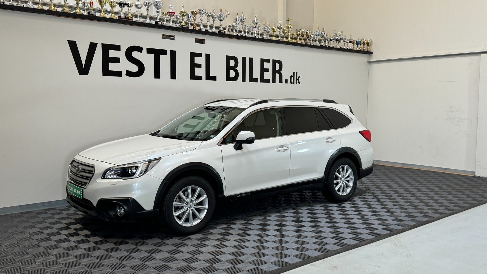 Subaru Outback Base CVT